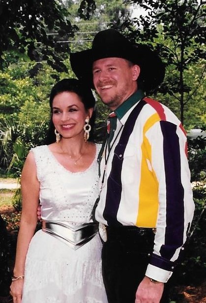 Rubbin’ Elbows-Crystal Gayle - 93.7 K COUNTRY